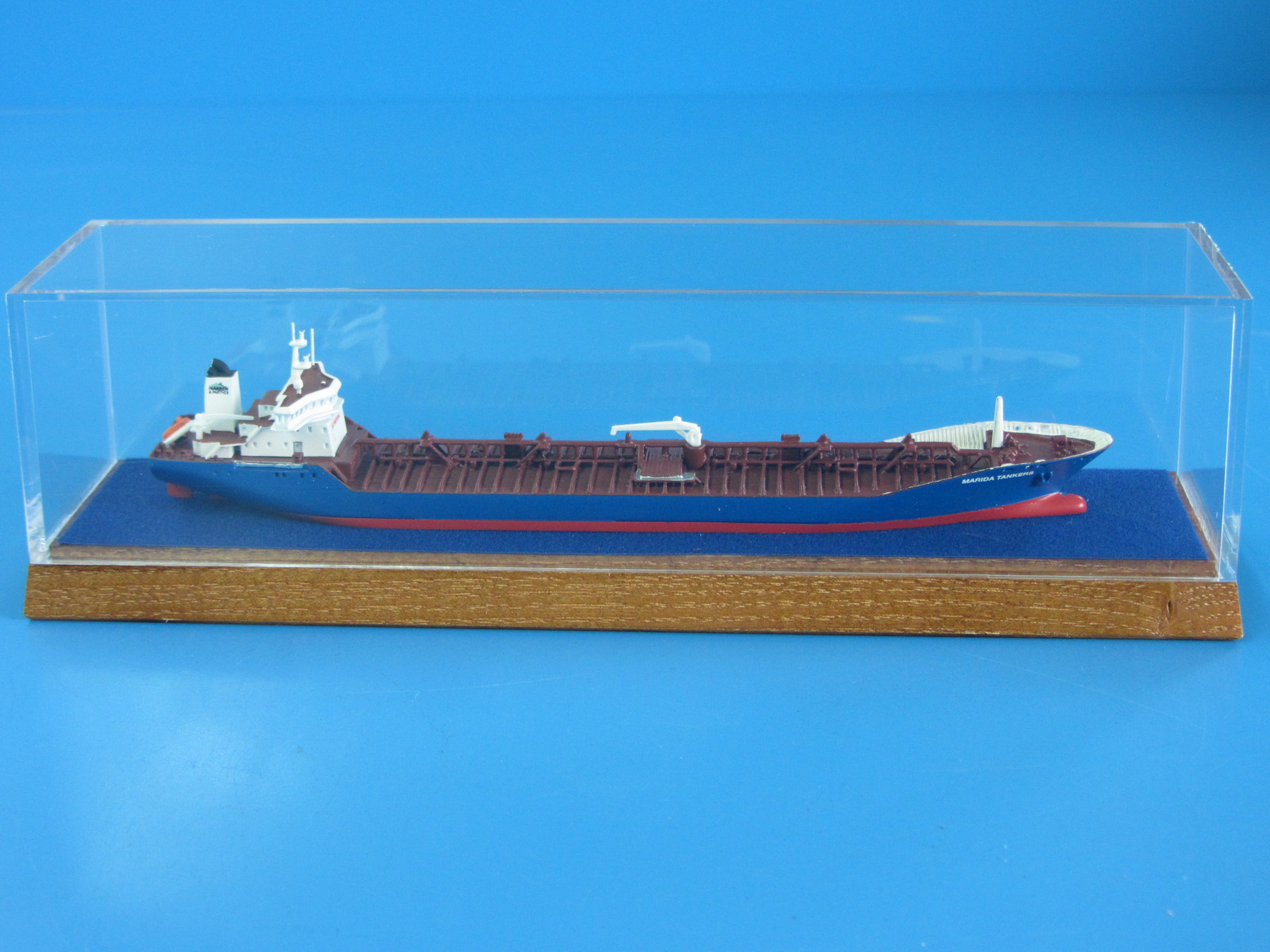 Ships-and-more - Marida Tankers (1 St.) von Modellbau Conrad in Vitrine ...